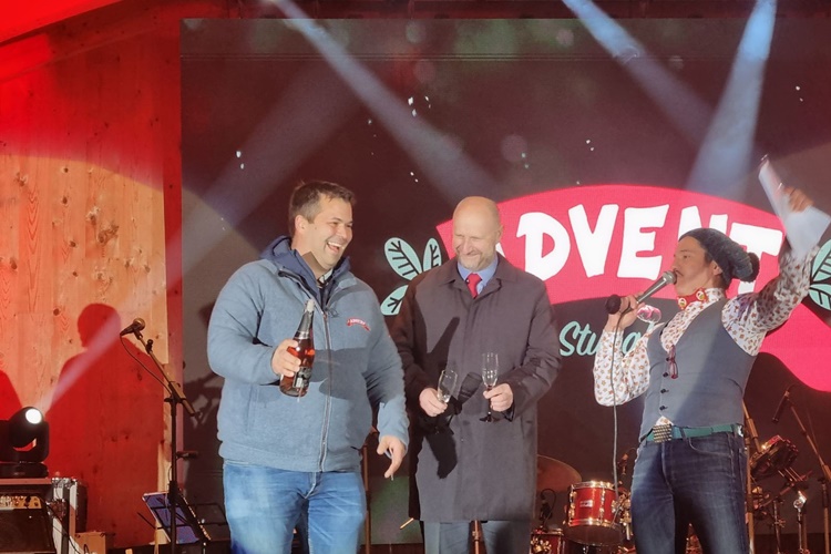 FOTO / VIDEO Advent u Stubakima i ove godine pun pogodak – atraktivni ...