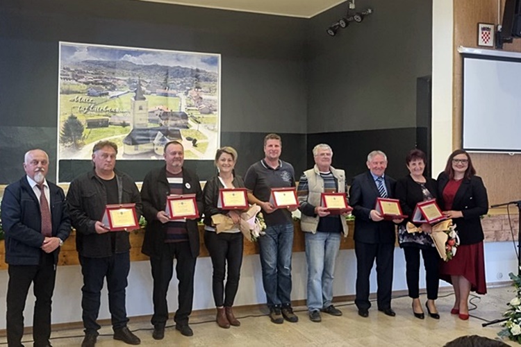 Svečanom sjednicom proslavljen Dan Općine Mače - Mikulec Šimunec ...