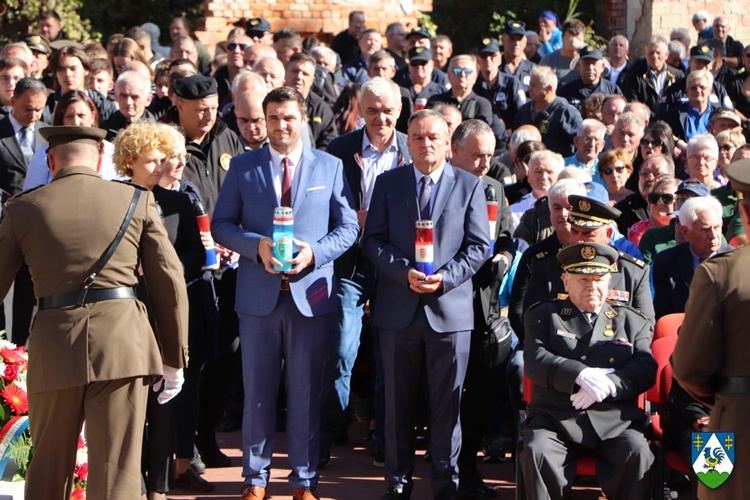 Tradicionalno: Na spomen-području Trokut-Novska odana počast poginulim ...