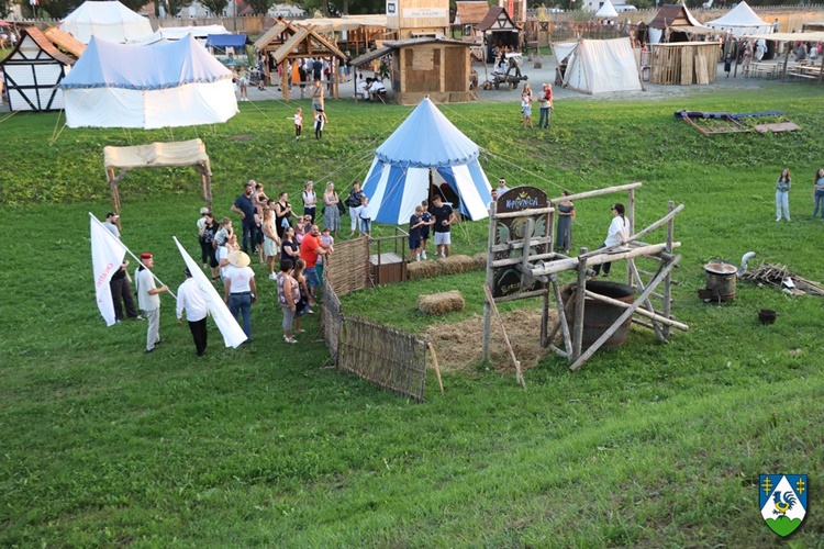 Otvoren Renesansni festival u Koprivnici! Gubavci, kmetovi, vatreni ...