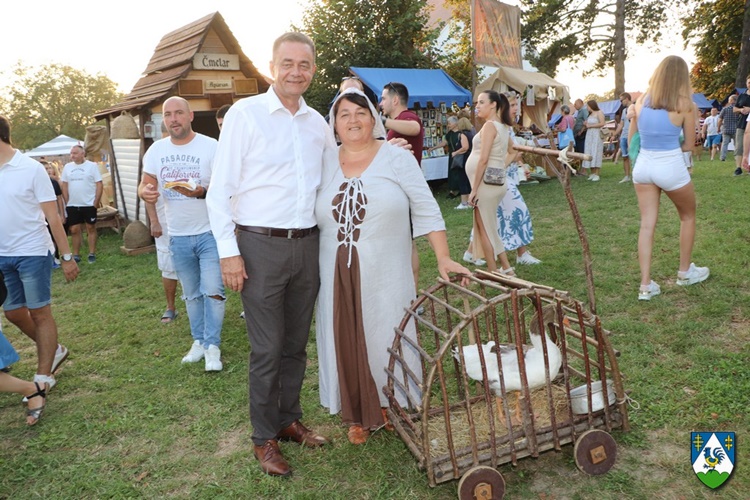 Otvoren Renesansni festival u Koprivnici! Gubavci, kmetovi, vatreni ...